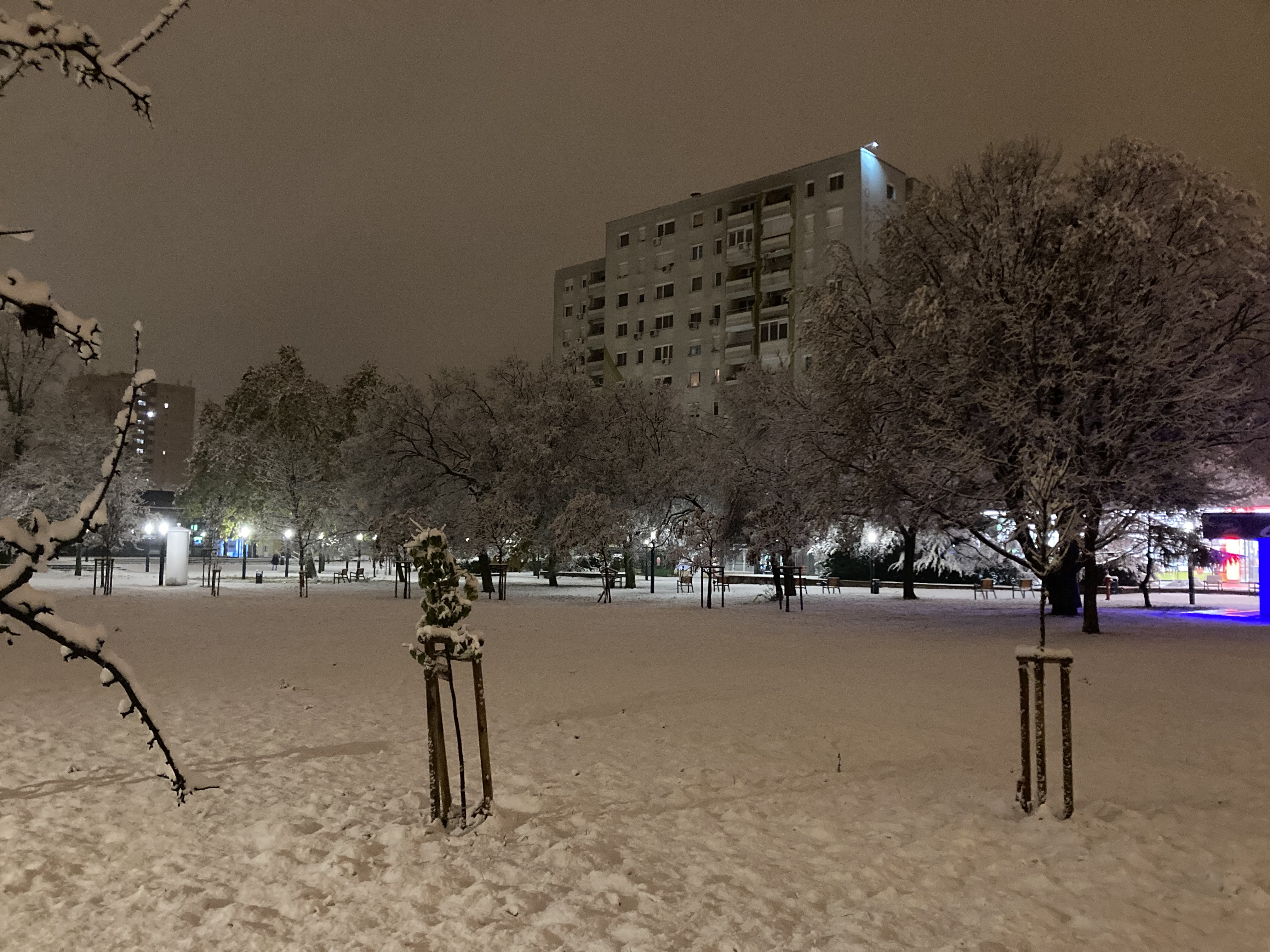 Leesett az első hó! Itt van minden, amit tudni kell - Blikk