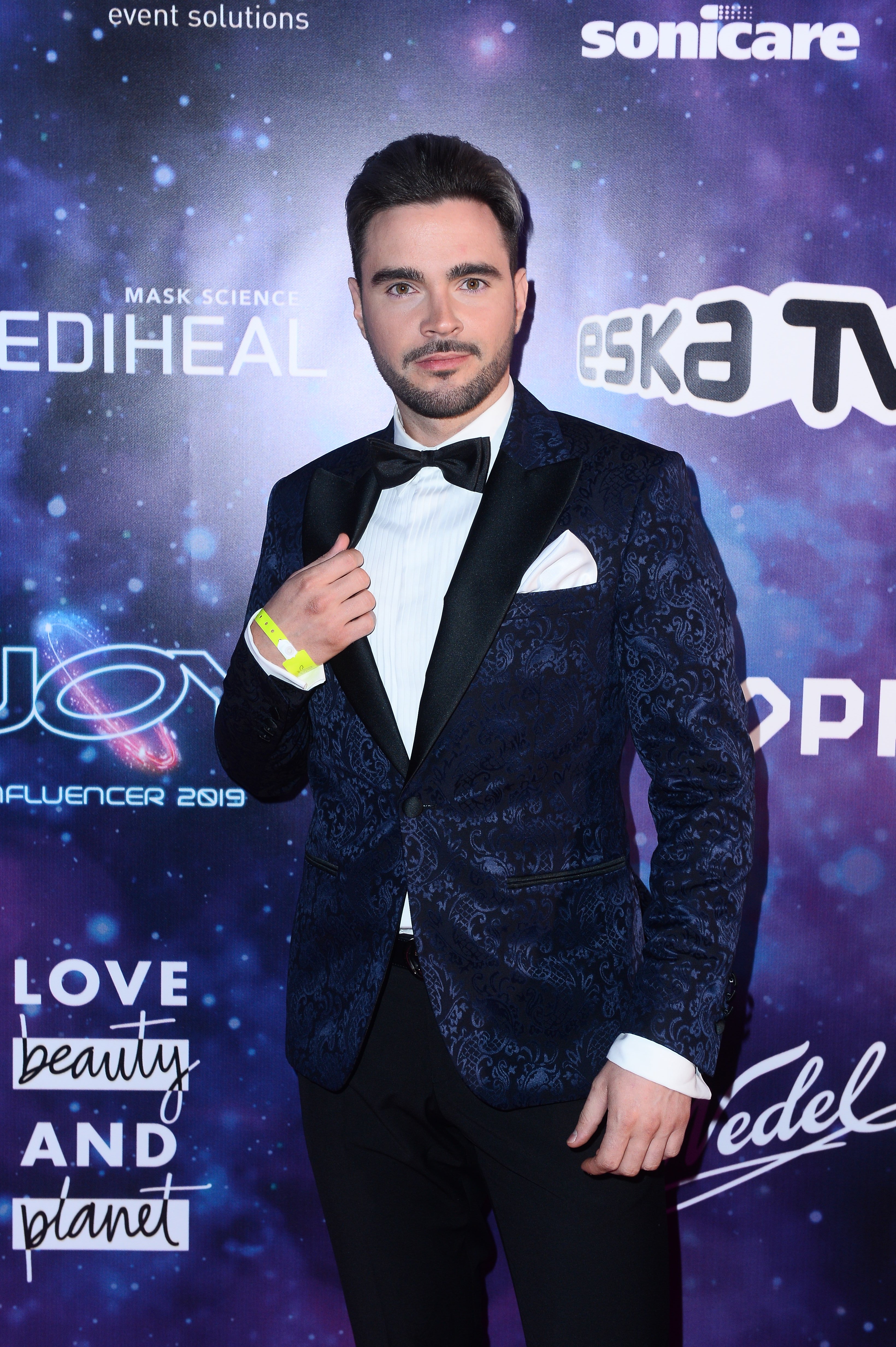 Stuu – kulisy sławy znanego youtubera. Kim jest Stuart Kluz-Burton?