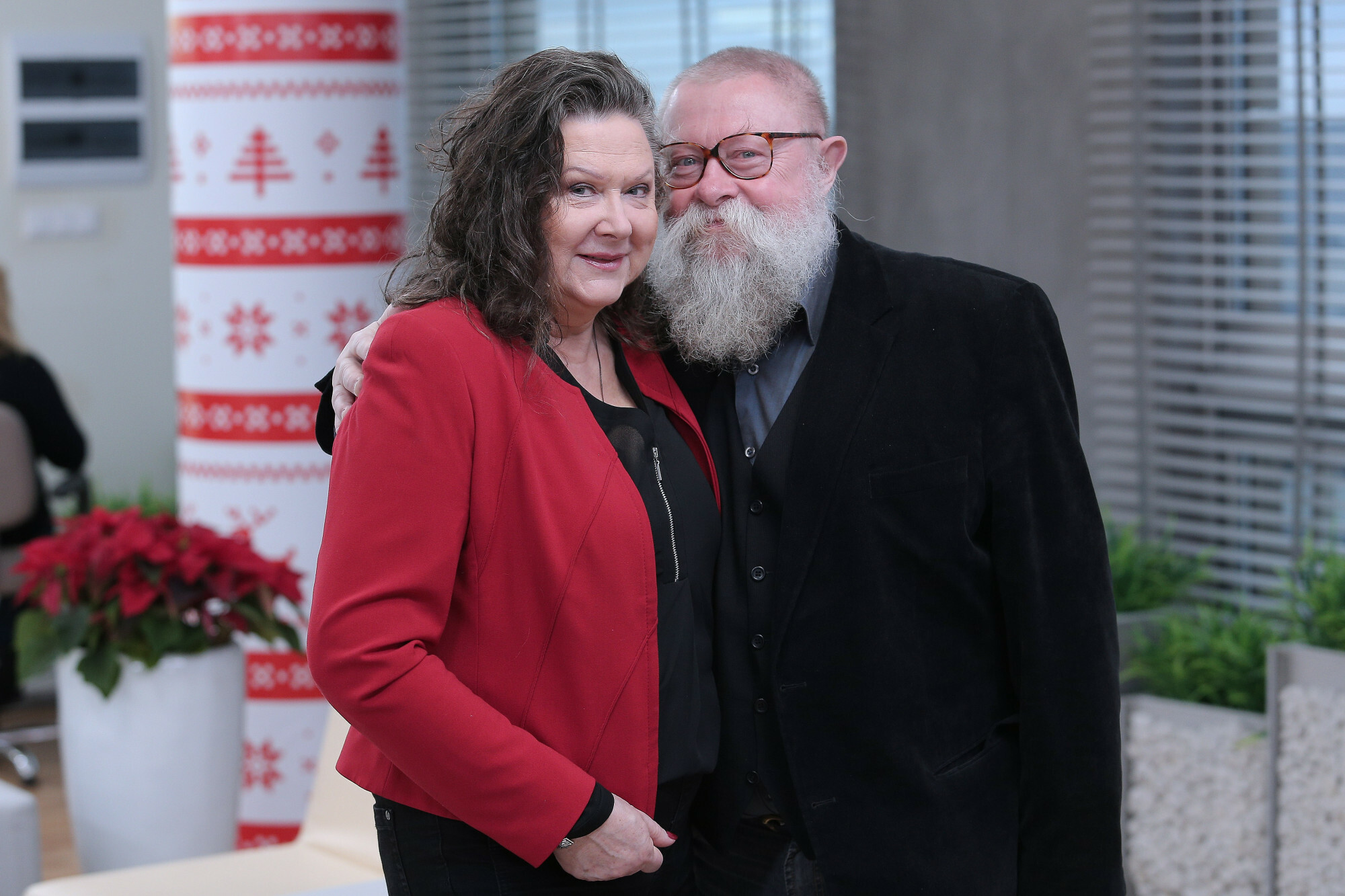 Prof. Bralczyk zostawił dla niej żonę. Na dworcu znaleźli miłość