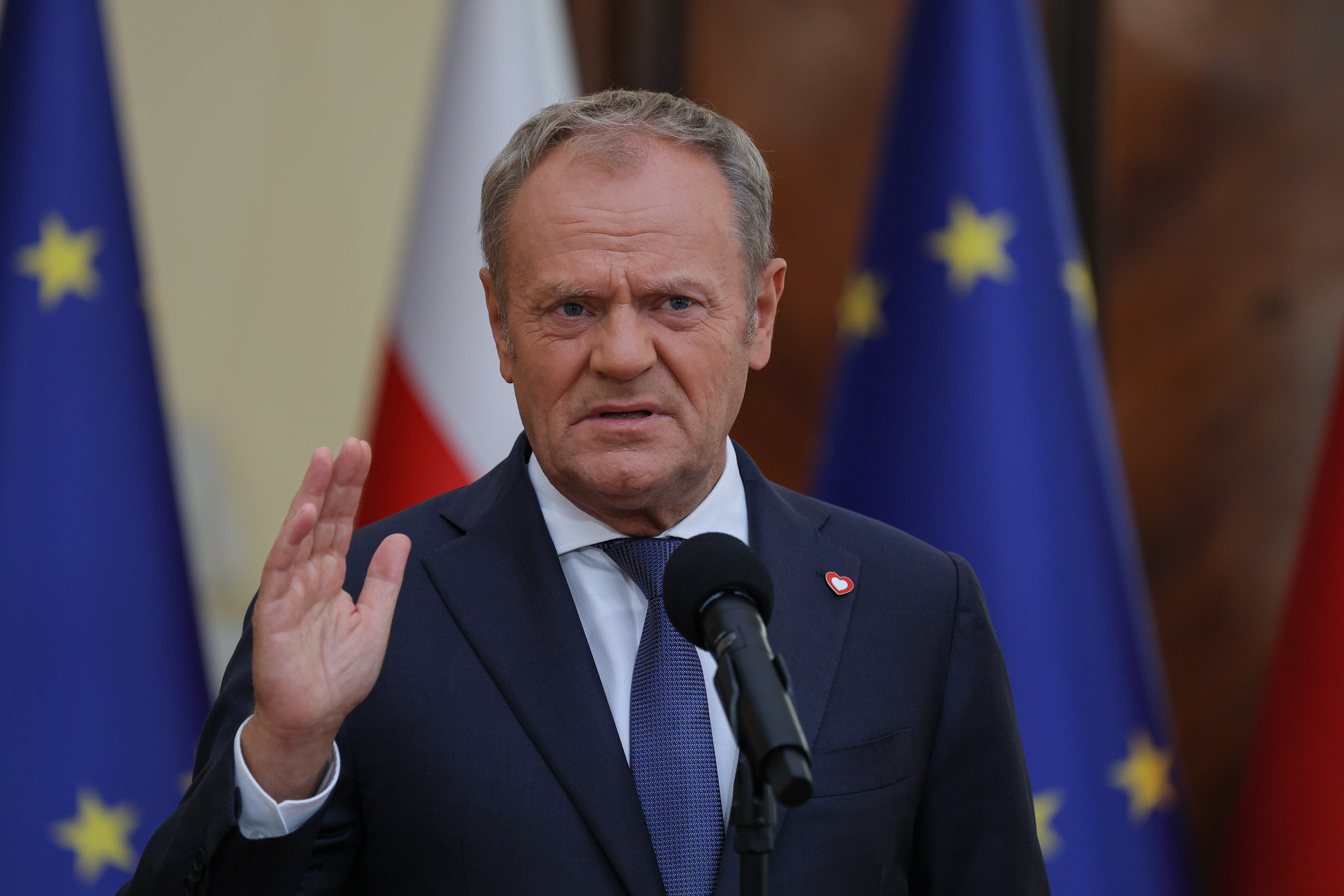 Donald Tusk ostro o wypowiedzi lidera AfD. Uderzył też w "ekipę Nawrockiego"