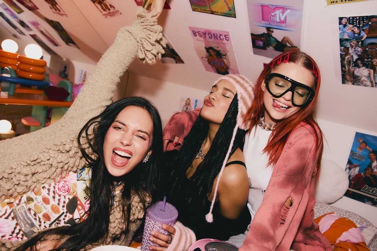 Babie Lato: Margaret, Zalia i Sara James o sile muzyki i siostrzeństwa ...