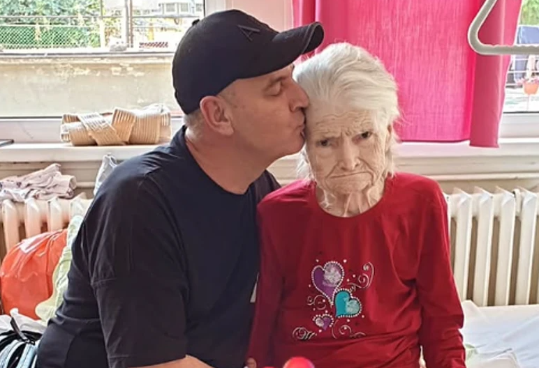 Milan Milošević se ne odvaja od majke, oglasio se iz bolnice: "Posle dugih 138 dana"