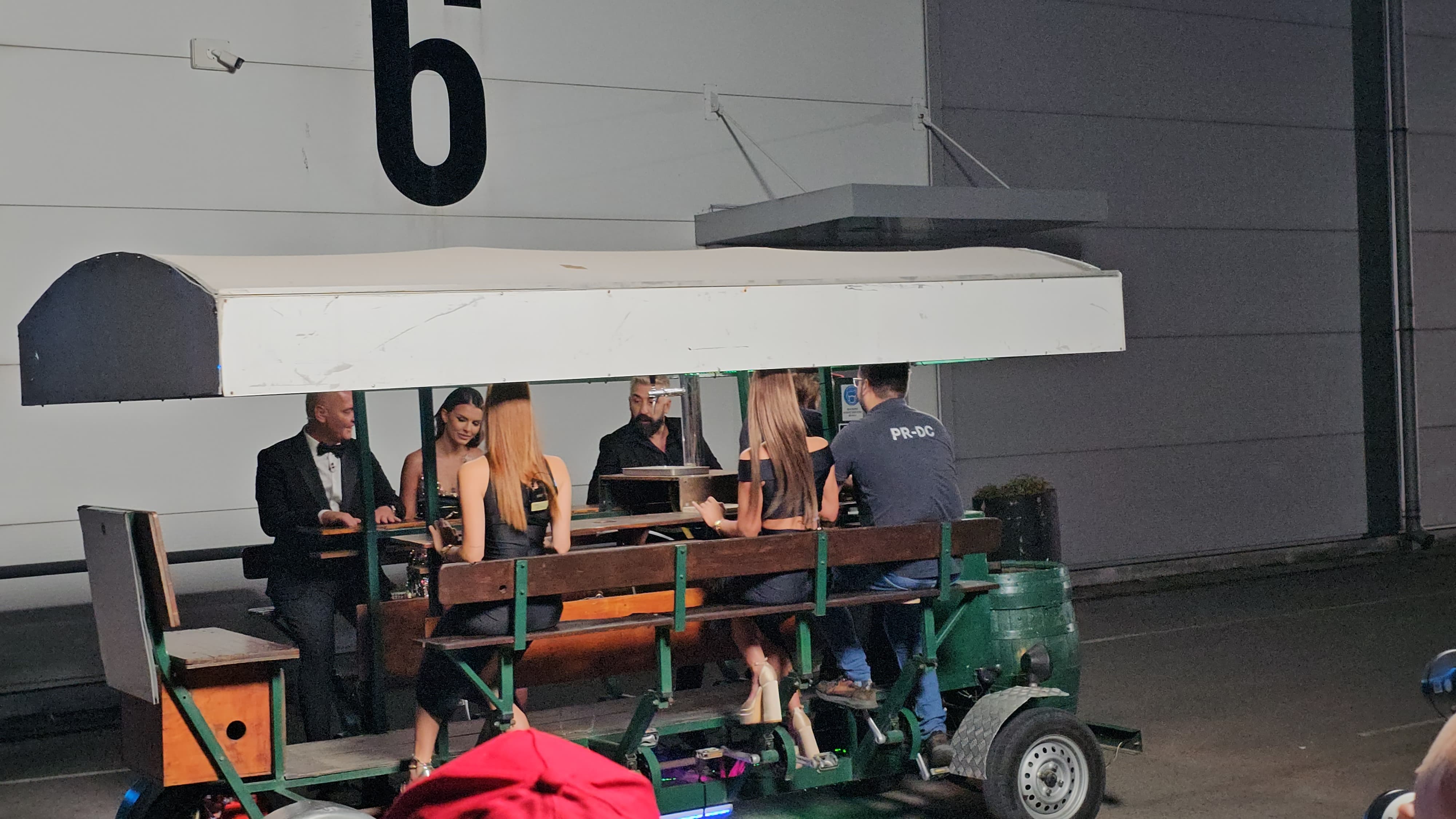 Velika zvezda eks-ju scene ulazi u Elitu 9