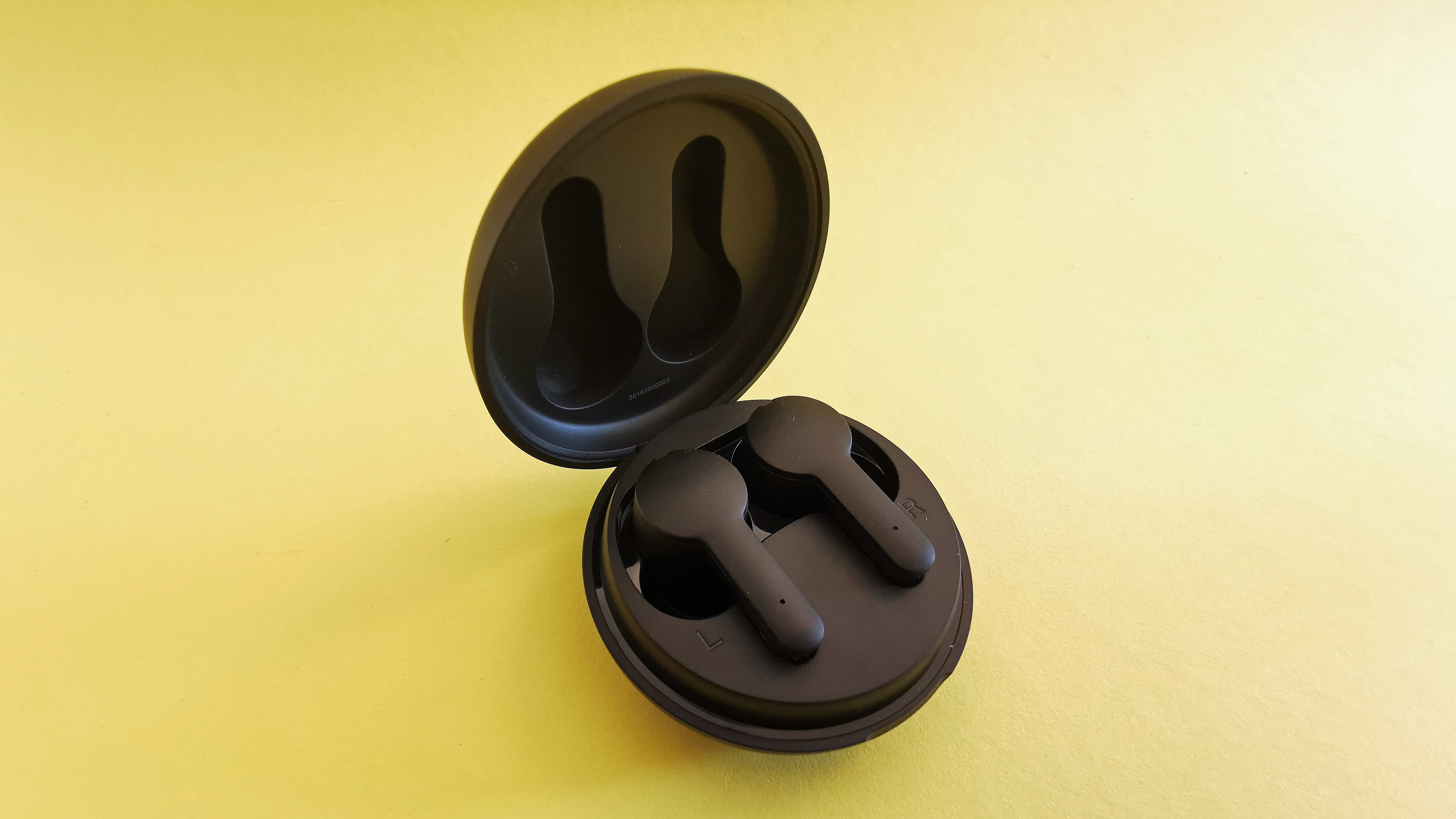 Geheimtipp Tribit FlyBuds NC: Günstige True-Wireless-Kopfhörer mit ANC ...