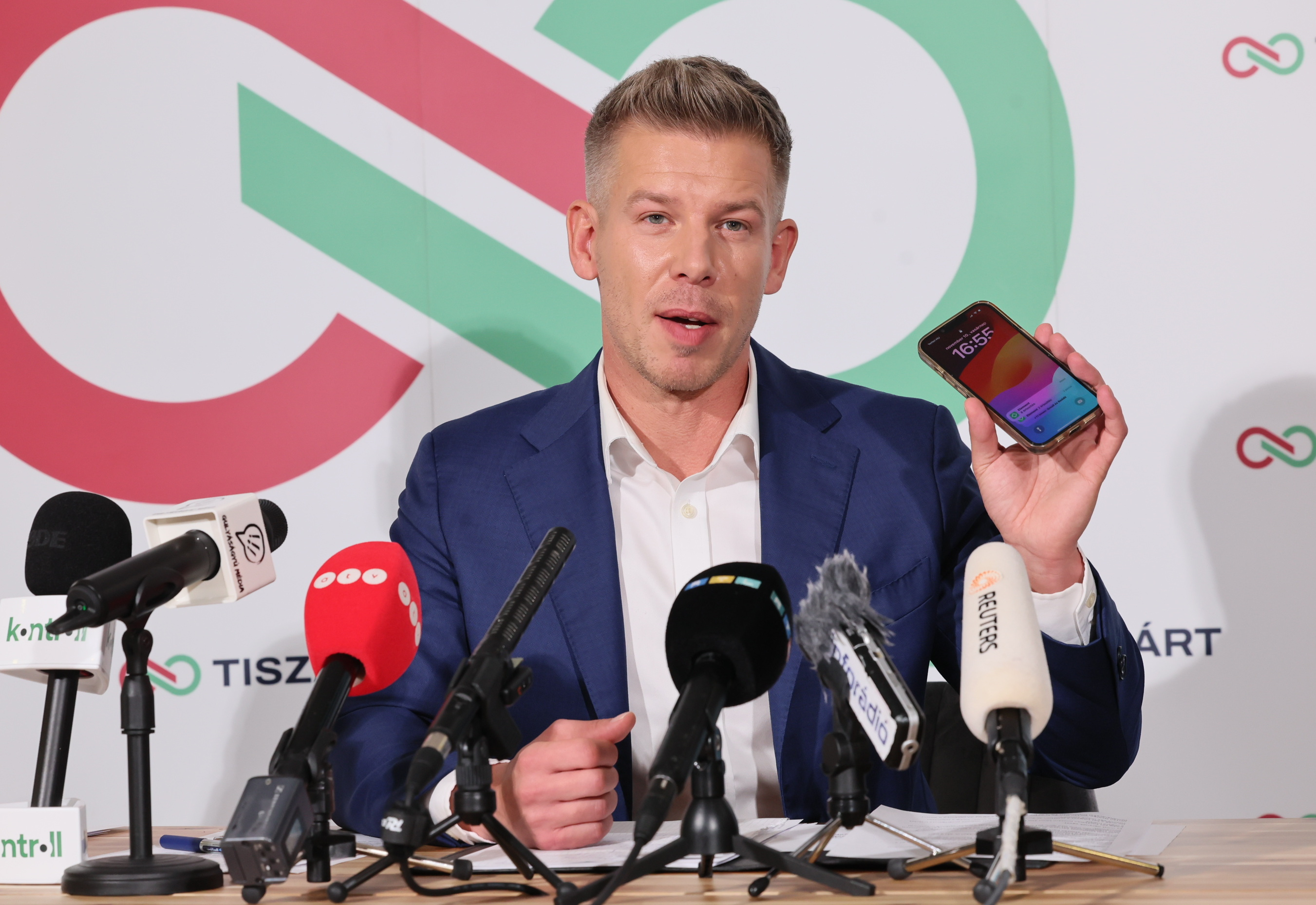 Rengetegen kedvelték Magyar Péter karácsonyi Facebook-posztját - Blikk