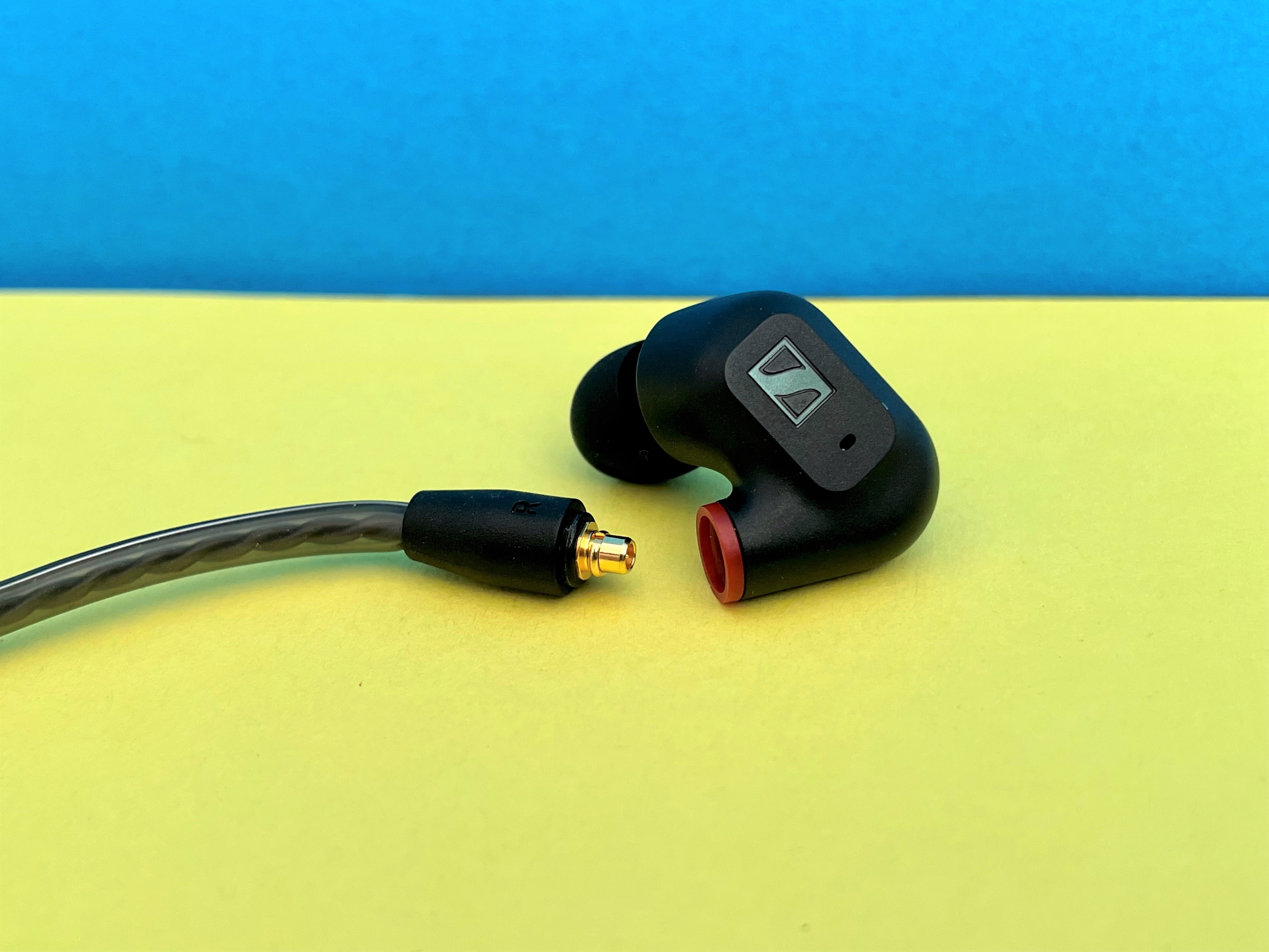 Sennheiser IE 200 im Test: In-Ear-Kopfhörer mit Kabel und perfektem ...