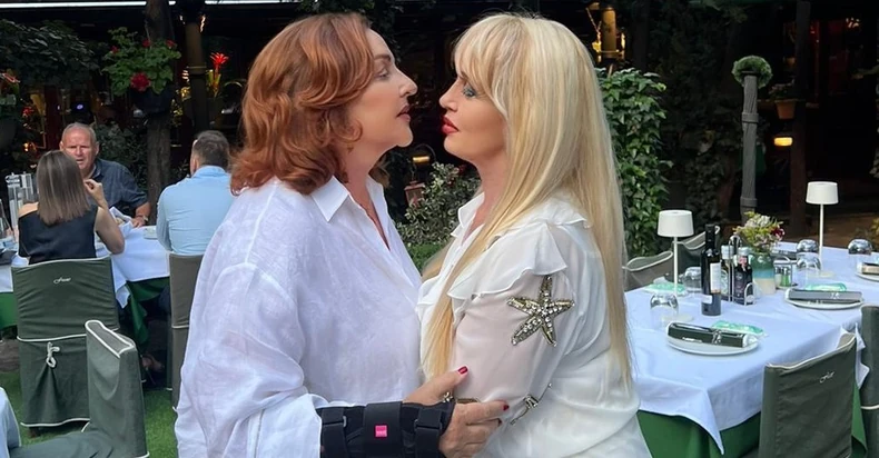 Zavirite u proslavu rođendana Branke Sovrlić: Ana Bekuta se ponovo pojavila sa gipsom, a svi ...