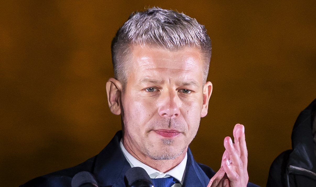 Pár perce tette fel a videót Magyar Péter, amitől szem nem maradt ...