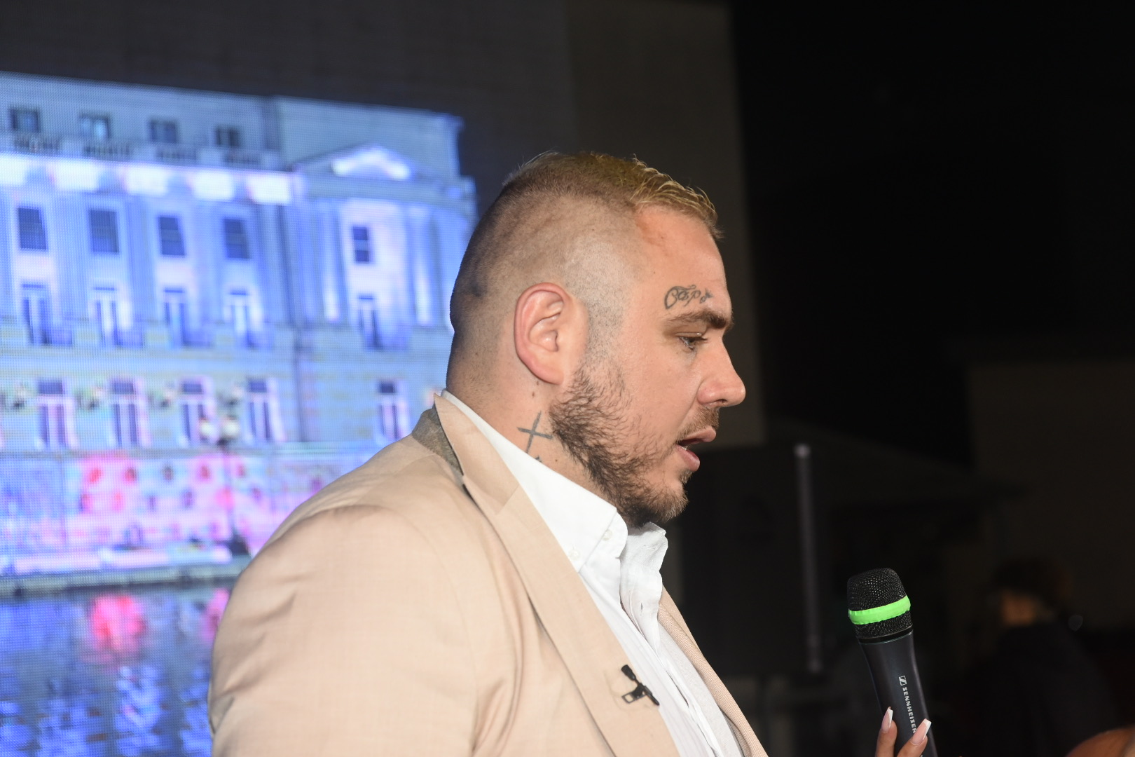 Kontroverzna plavuša otkrila detalje vrele akcije sa Filipom: "Boli me ...