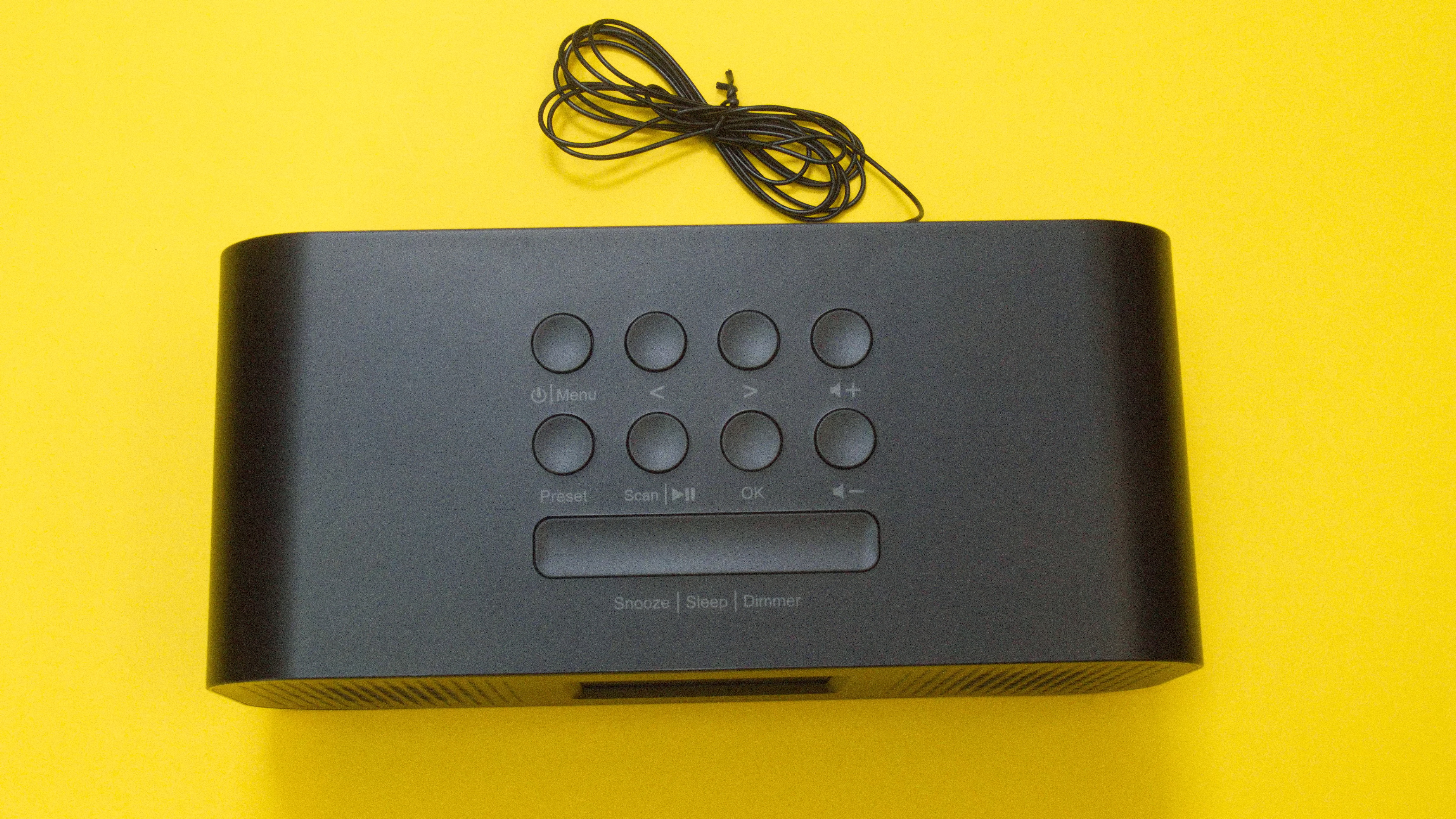 VR-Radio DOR-400 im Test: Stereo-Radiowecker mit EWF-Notfallalarm ...