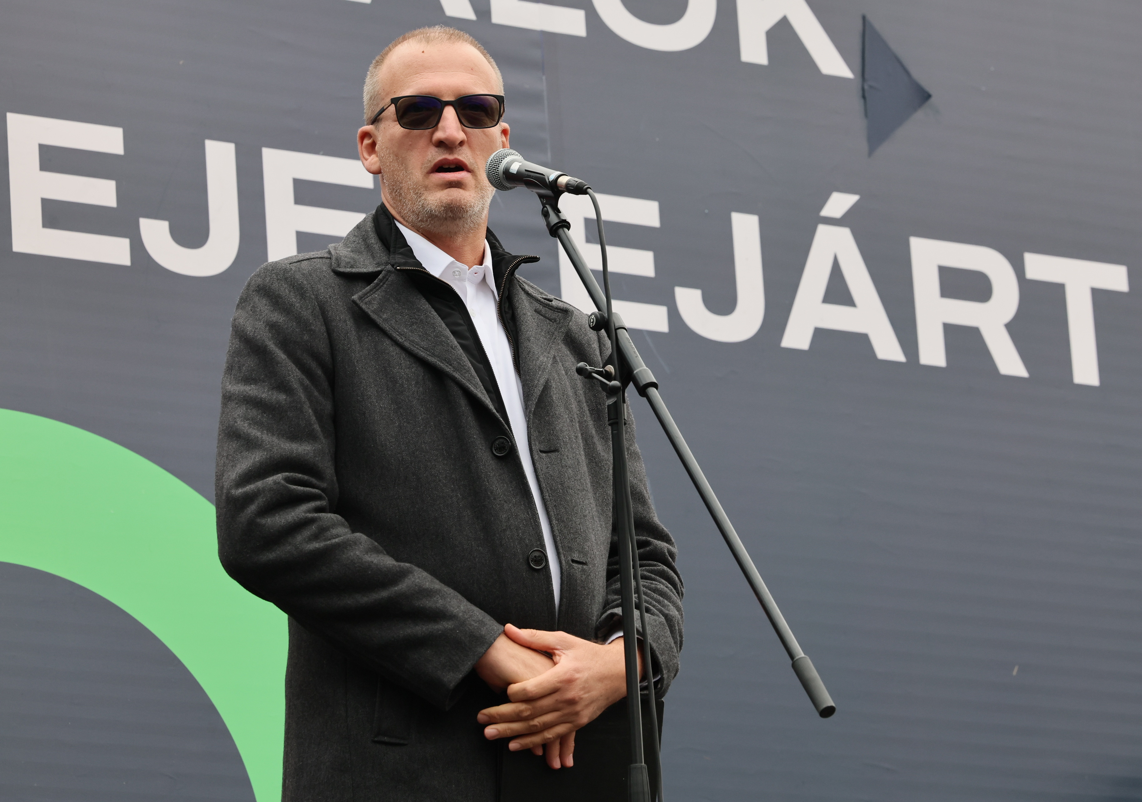 Ma kirúgták Lázár János minisztériumából Tarr Zoltán feleségét - Blikk