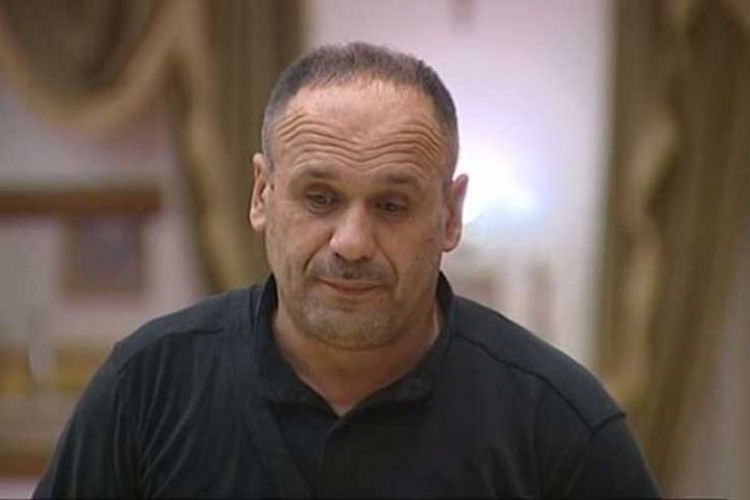 Oglasio se Zmaj od Šipova nakon vesti da telo POKOJNE MAJKE drži u ... Oglasio se Zmaj od Šipova nakon vesti da telo POKOJNE MAJKE drži u ...