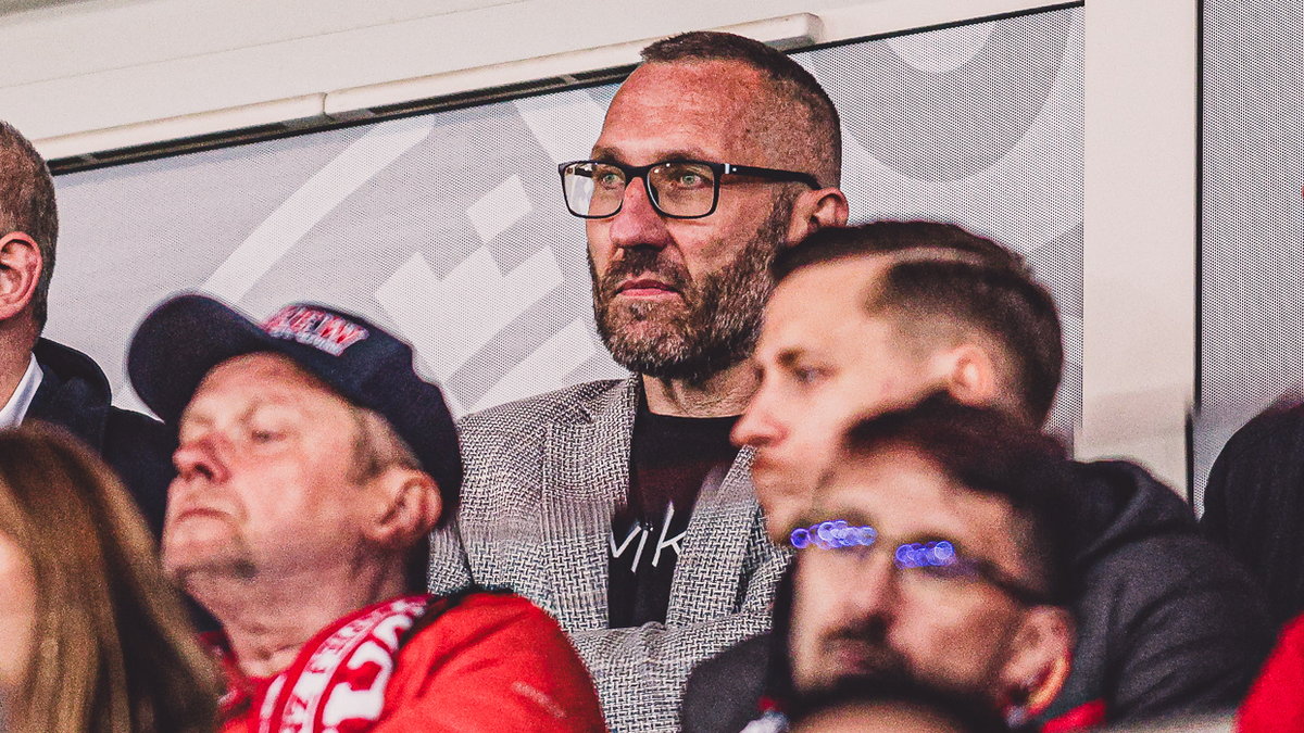 Marek Papszun przyłapany na stadionie za granicą. Marek Papszun przyłapany na stadionie za granicą.