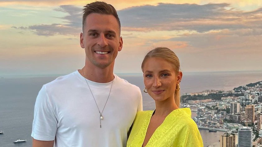 Partnerka Arkadiusza Milika odsłoniła brzuch. Ale forma! - Przegląd Sportowy Onet