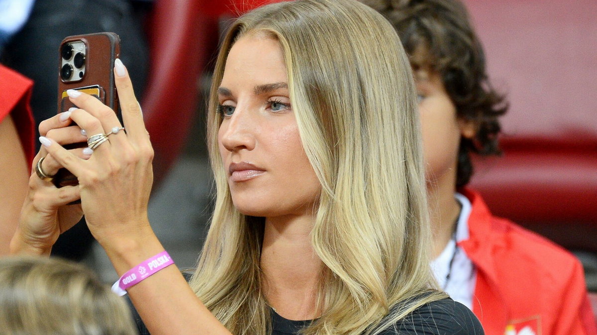 Dziewczyna Arkadiusza Milika pokazała swoje nowe zdjęcia. Uwagę zwracała stylizacja - Przegląd ...