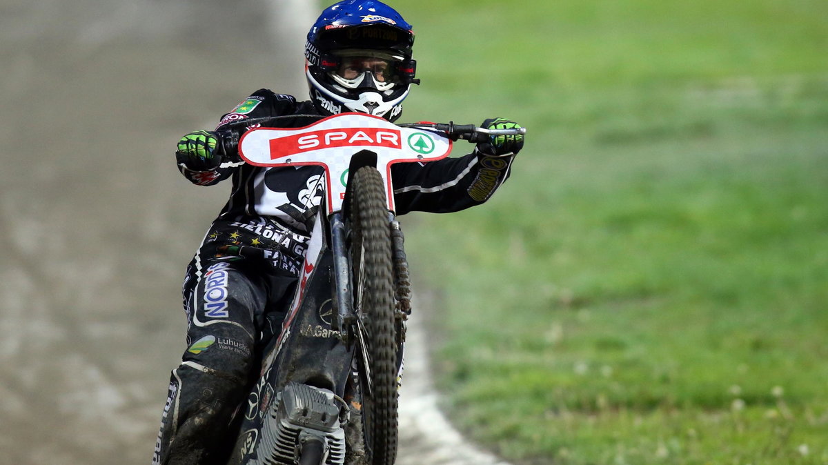 Eliteserien: Deszczowa premiera w Szwecji. Groźny upadek Protasiewicza ...