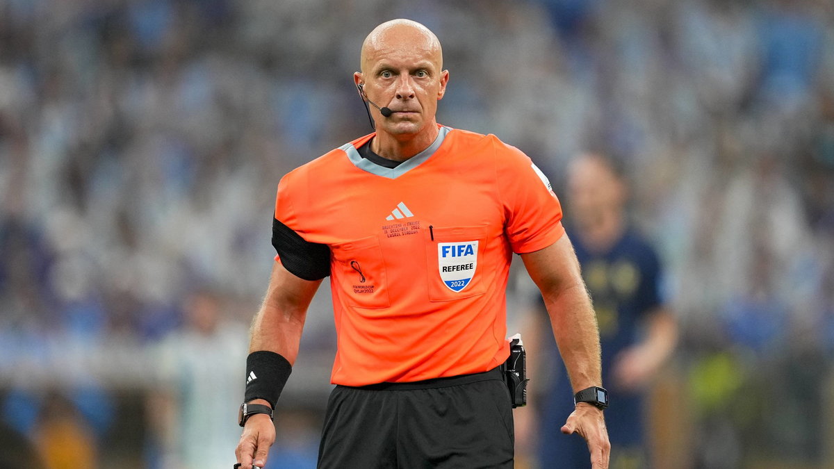 Szymon Marciniak wraca do prowadzenia Ekstraklasy! Od razu pobije ...