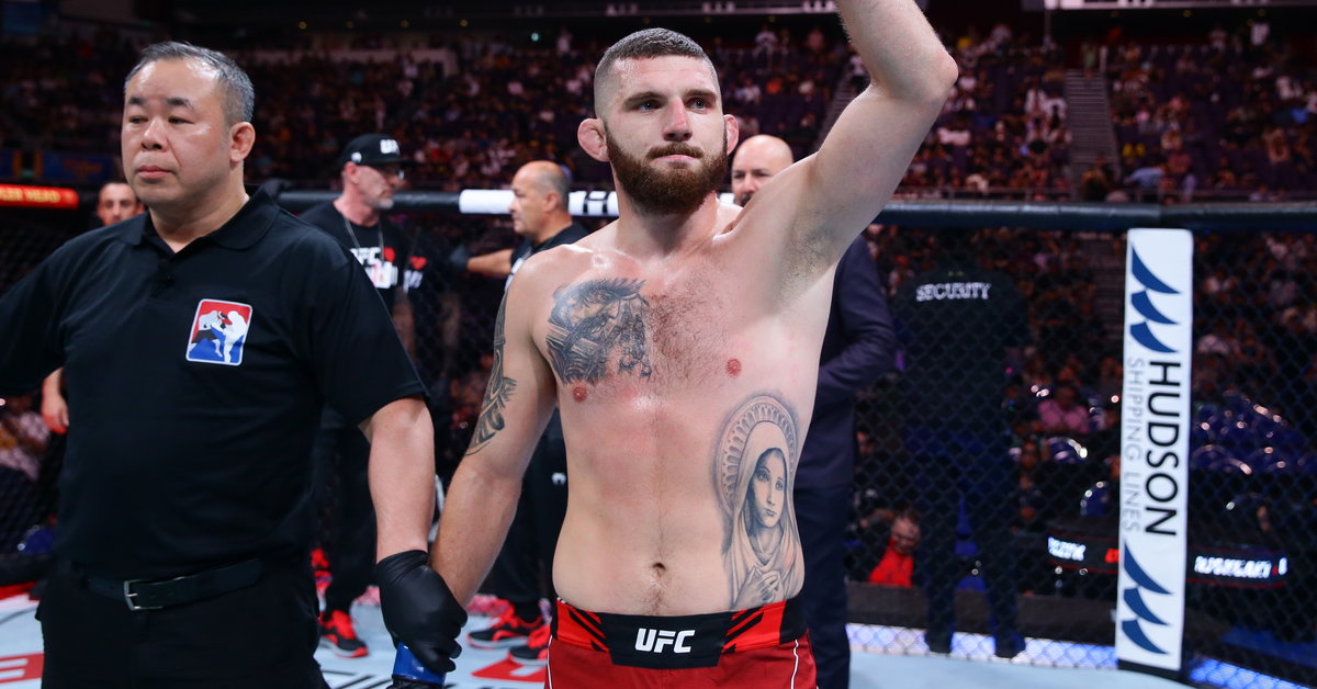 Polak ma odbić się od dna... i dostał szalonego Rosjanina. Hit w UFC ...