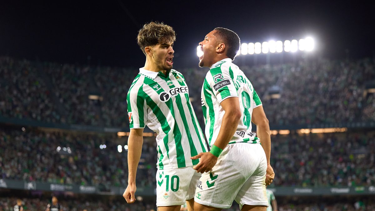 Betis przegrał z Legią, a teraz walczy o awans! Są blisko - Przegląd ...