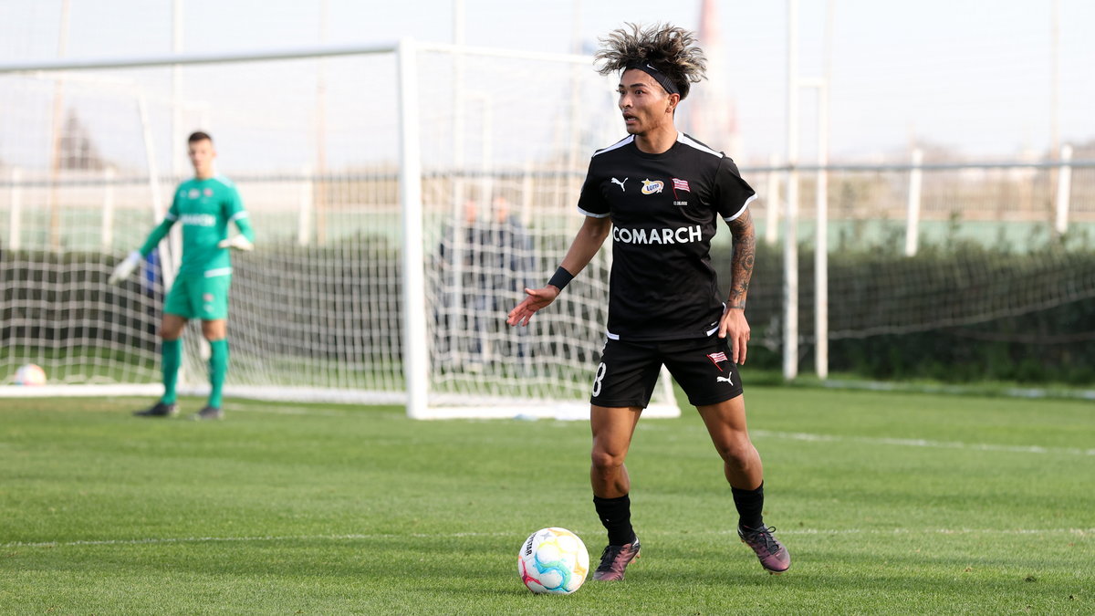 Miał grać w polskiej ekstraklasie. Wylądował w IV lidze. "Wkurzyłem się ...