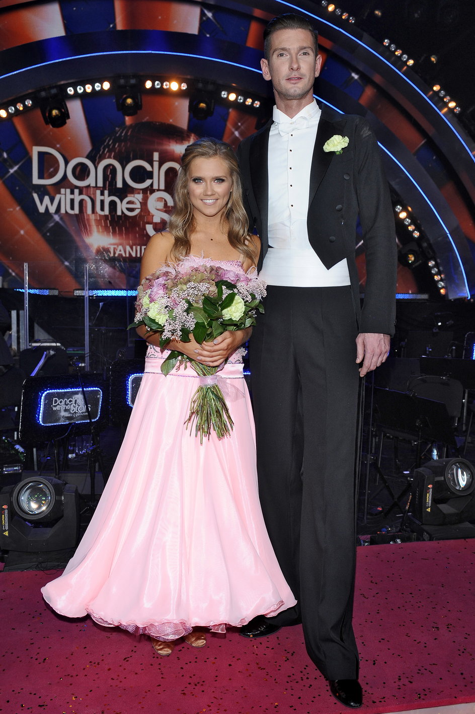 Gdy zrobiono mu zdjęcia z tancerką z "Tańca z gwiazdami", żona była ...