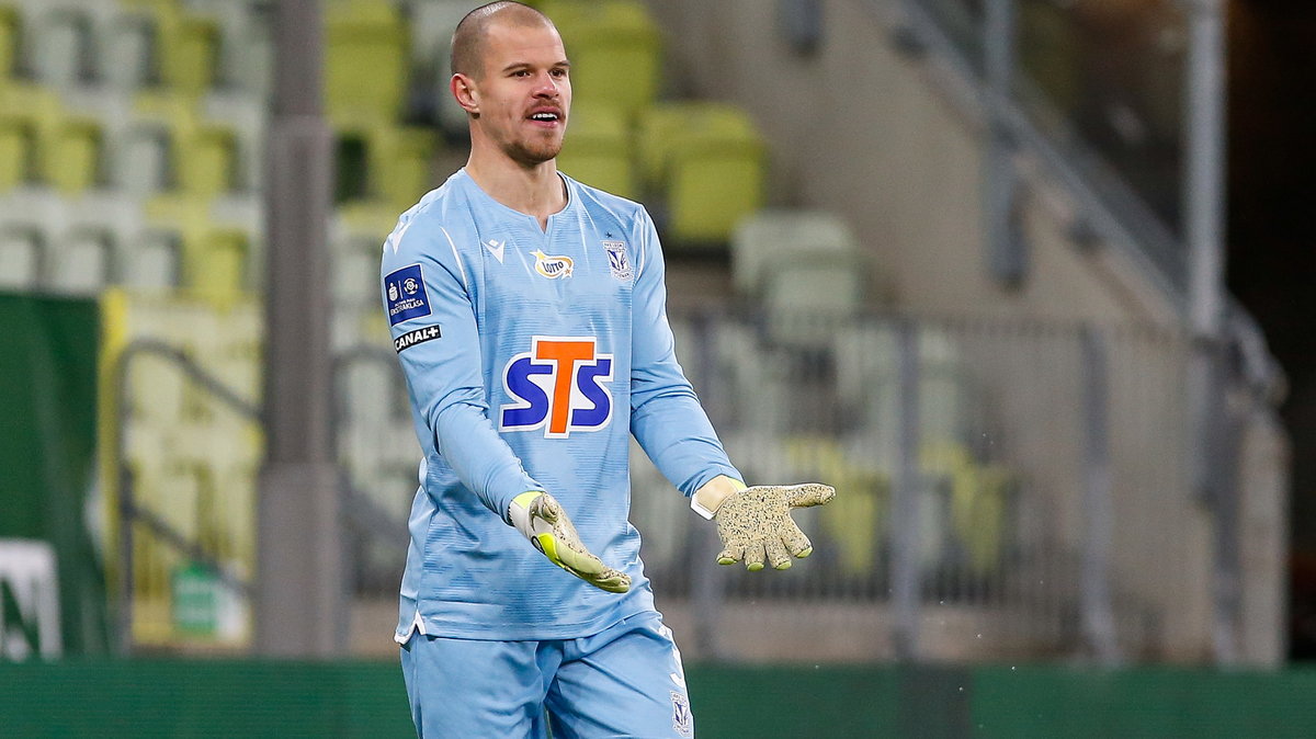 Filip Bednarek po meczu Benfica Lizbona - Lech Poznań | Liga Europy ...