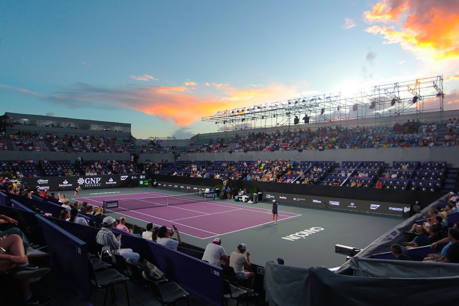 Smutny widok podczas meczu Igi Świątek. WTA ma problem - Przegląd ... Smutny widok podczas meczu Igi Świątek. WTA ma problem - Przegląd ...