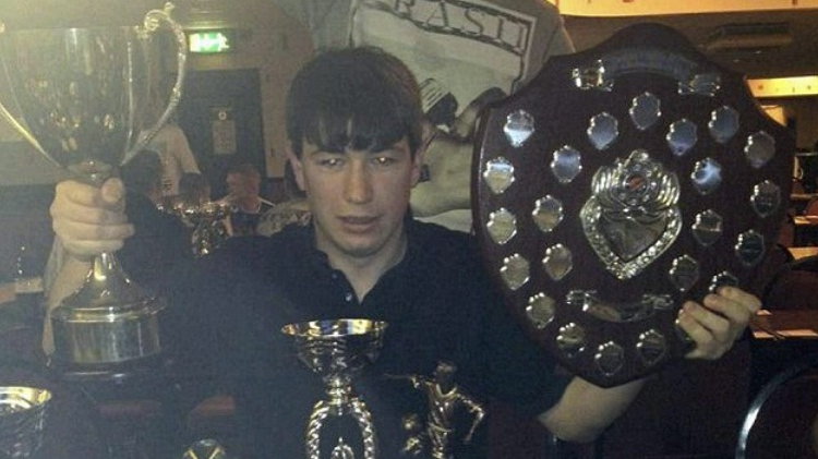 Zbyt częste główkowanie przyczyną śmierci piłkarza? - Przegląd Sportowy ...