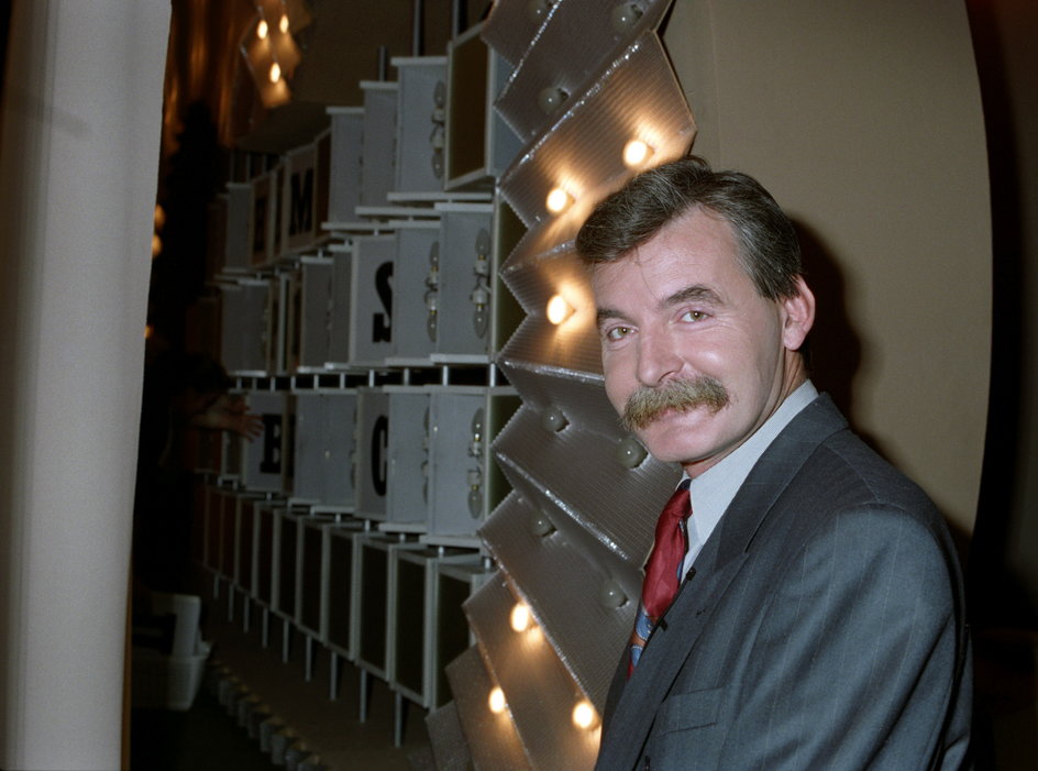 Mówiono, że ma jachty i pałac na Mazurach. Co słychać u Wojciecha ...