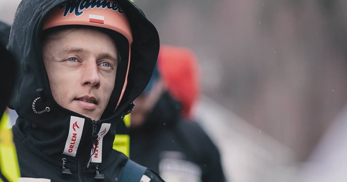 Dawid Kubacki narzeka na decyzję trenera. Dawid Kubacki narzeka na decyzję trenera.