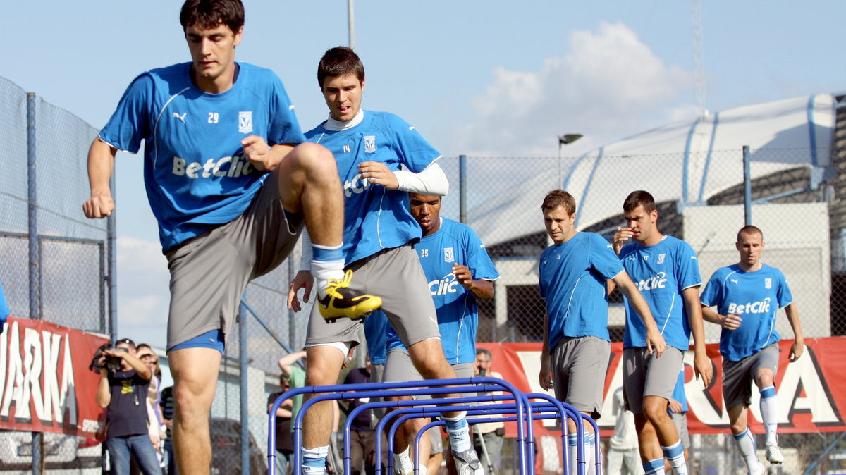 Lech Poznań rozwiązał kontrakt z pomocnikiem - Przegląd Sportowy