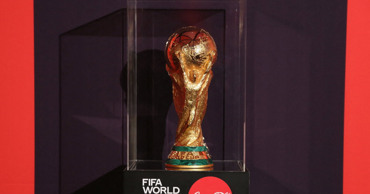 Trofeum za mistrzostwo świata dotarło do Kataru. Było też w Polsce ...