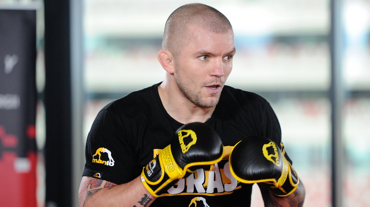 "Juras" z klasą przed walką z Sokoudjou. "Szanuję cię, jesteś legendą ...