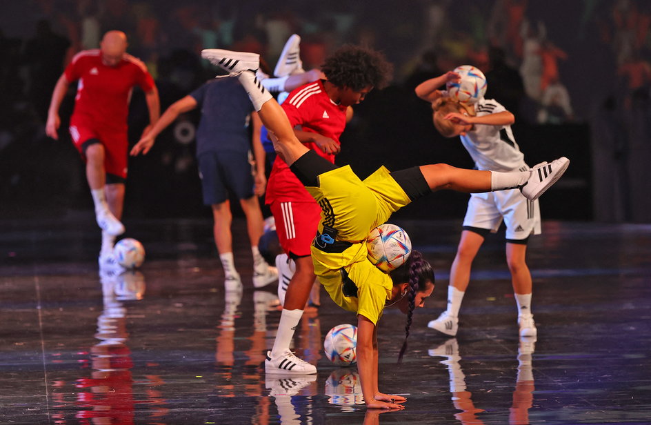 Polka wystąpiła na ceremonii losowania grup MŚ w Katarze! Kim jest ...