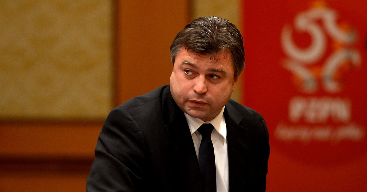 Roman Kosecki nie zrzeknie się mandatu posła - Przegląd Sportowy Onet