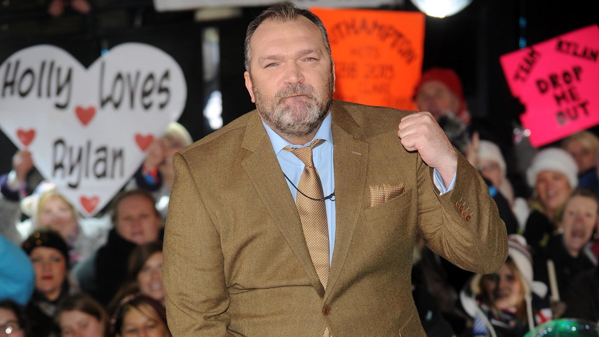Neil "Razor" Ruddock z pięknymi modelkami - Przegląd Sportowy Onet