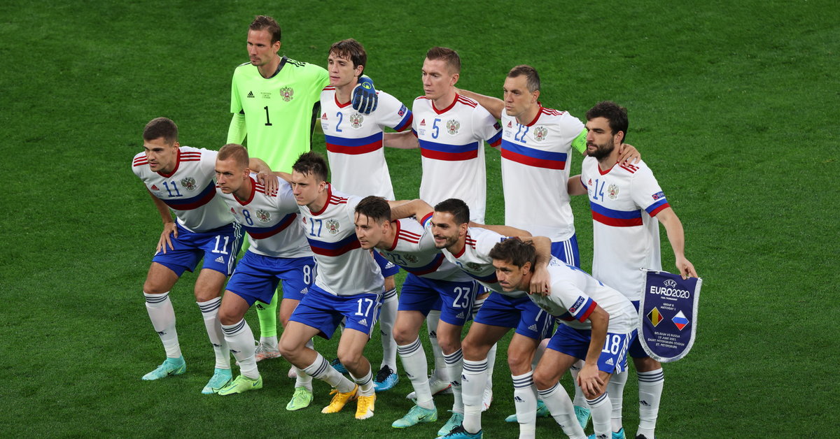 Rosja wróciła do gry po niemal roku. I męczyła się ze słabeuszami ...