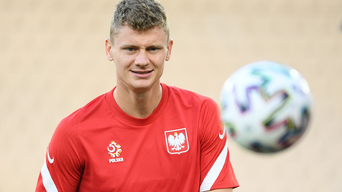 Jan Bednarek w odstawkę. To na niego powinien postawić Michał Probierz ...