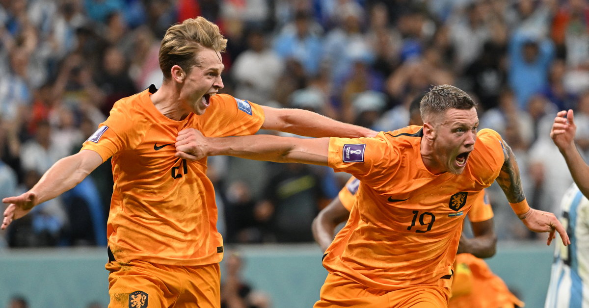 Fenomenalnie rozegrany rzut wolny. "Przejdzie do historii mundiali ...