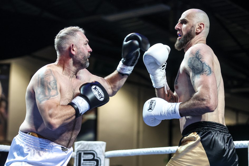 Marcin Gortat wszedł z bratem do ringu. "Robert, w wątrobę!" - Przegląd ...