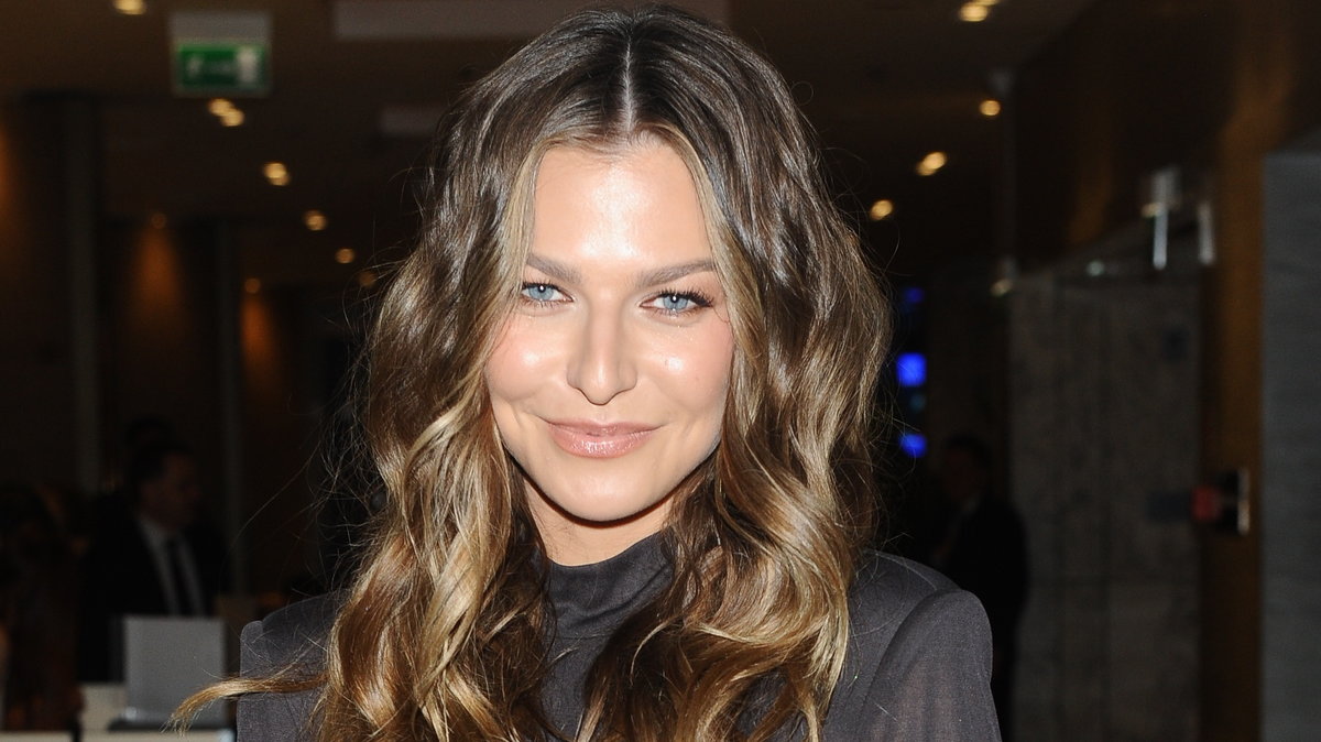 Anna Lewandowska w świetnej stylizacji. Pokazała zdjęcie - Przegląd ...