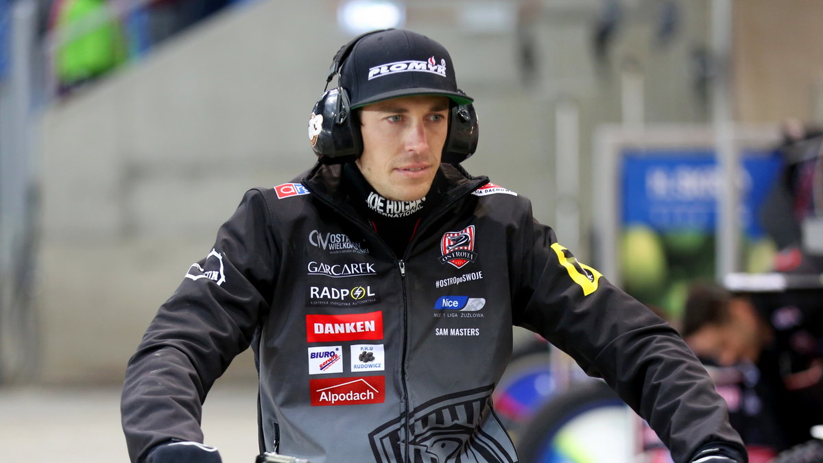 Australijczyk pogrążył swój były zespół! Spadkowicz odbija się od dna ...