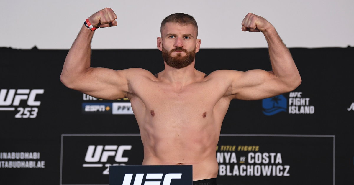 Błachowicz o krok bliżej tytułu! Polak czeka na rywala w walce o pas ...