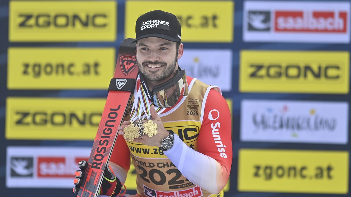 Szwajcarzy czekali na ten dzień 75 lat. Polacy byli tylko tłem ...