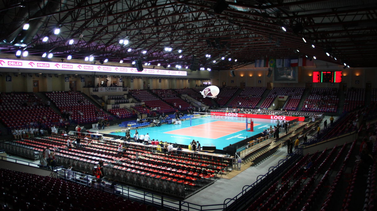 Obiekty sportowe w Warszawie. Tymiński: Panie Rafale, to jest absurd ...