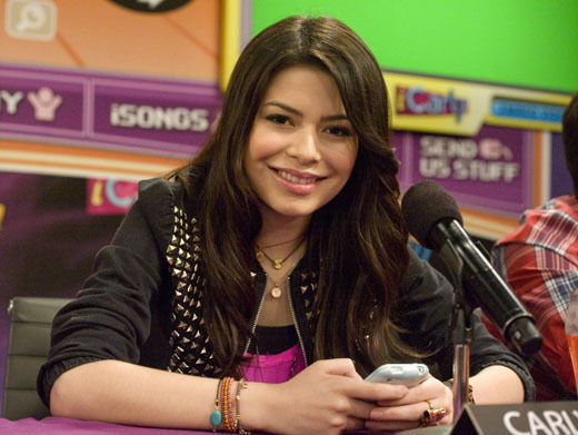 Jak ma na imie carly z icarly? - Zapytaj.onet.pl